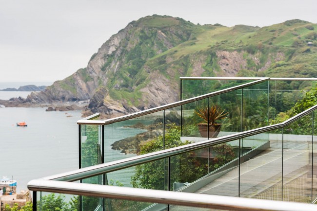 Frameless Channel & Glass | WM Ironwork